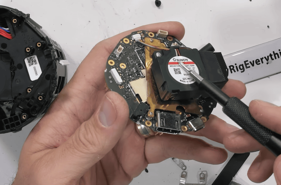 How Does a Laser Projector Work? - Technetron Electronics